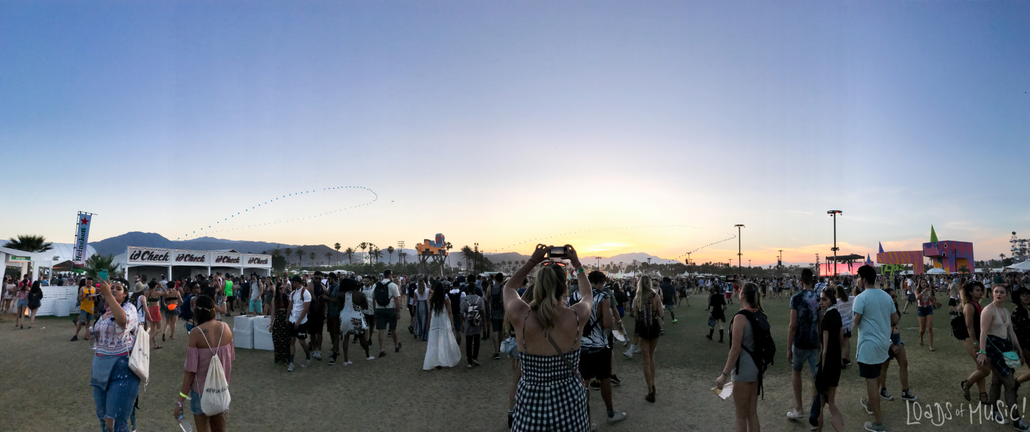 5 Reasons why you should go to Coachella | Loads of Music
